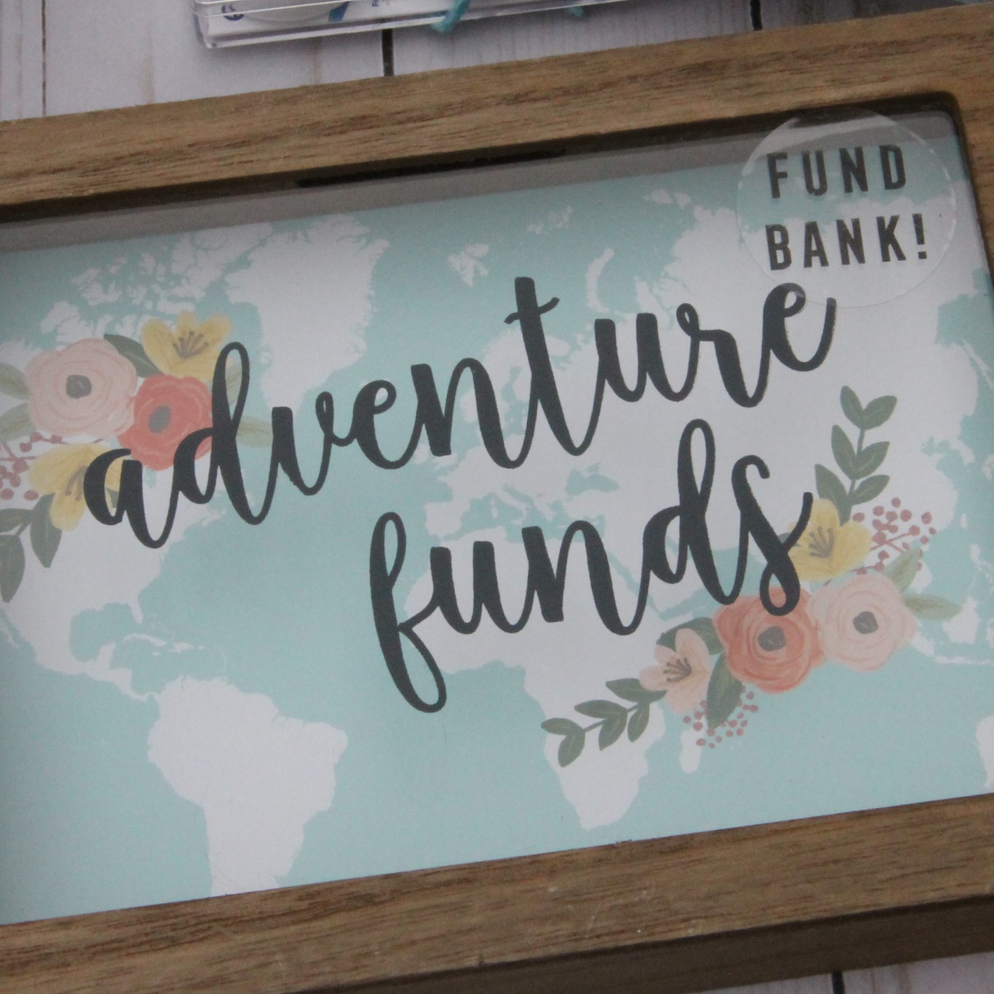 10 Best Travel Accessories for Your Vacation | Everywhere They Roam