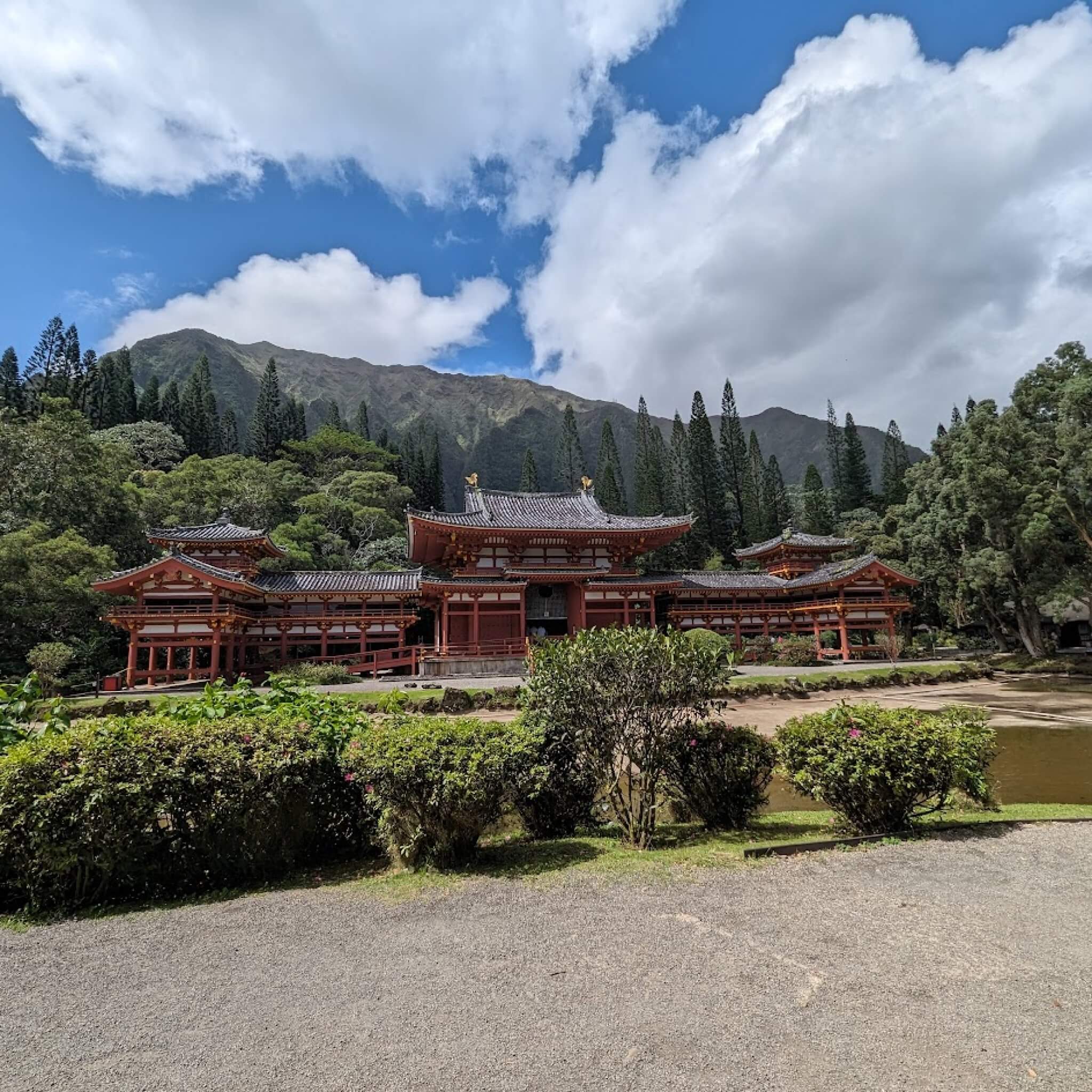 Byodo-Temple | Everywhere They Roam